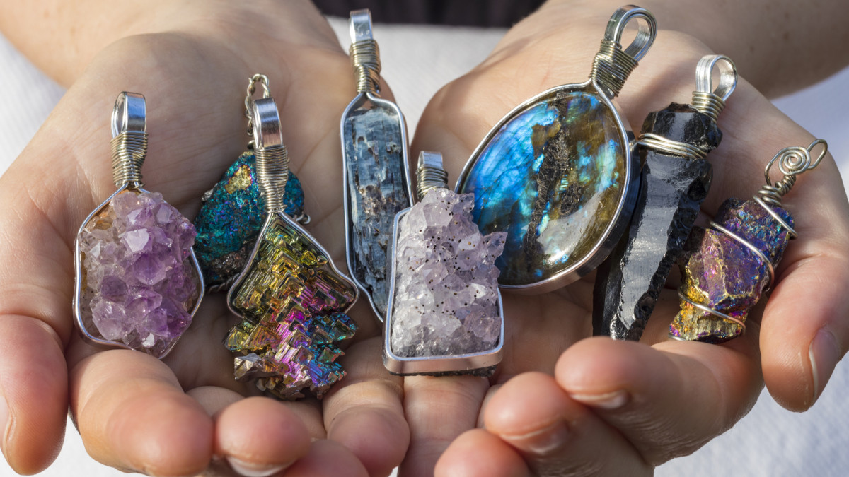 How to Reap the Benefits of a Crystal’s Energy - HubPages