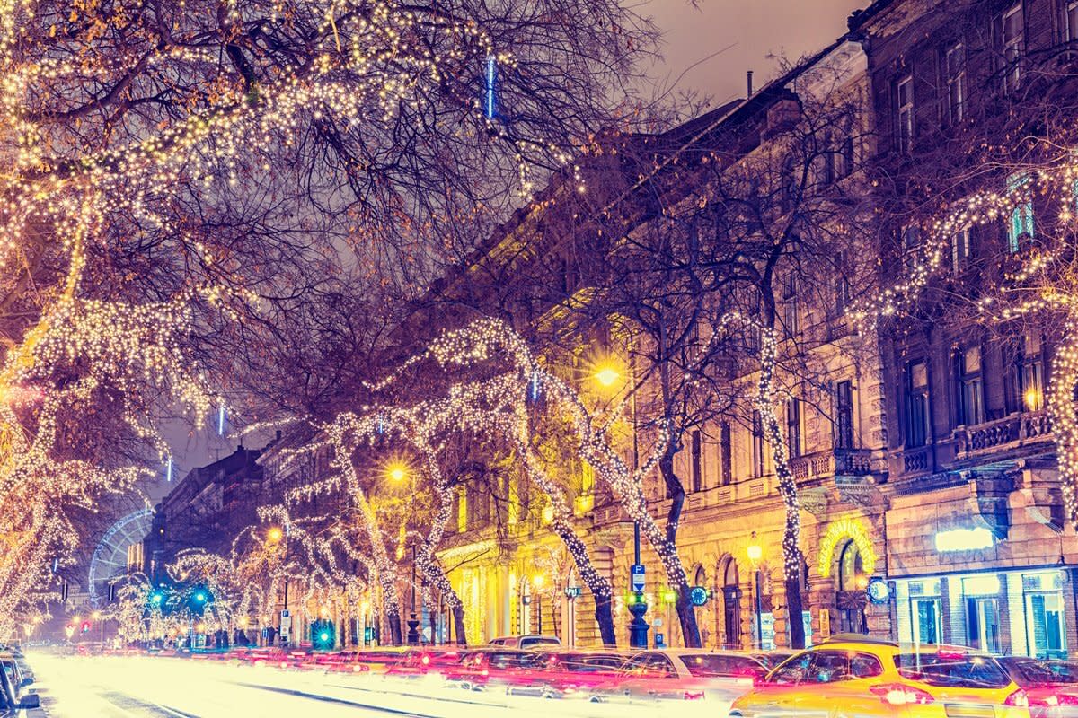 This Is How the Festive Lights Shine in Budapest - HubPages