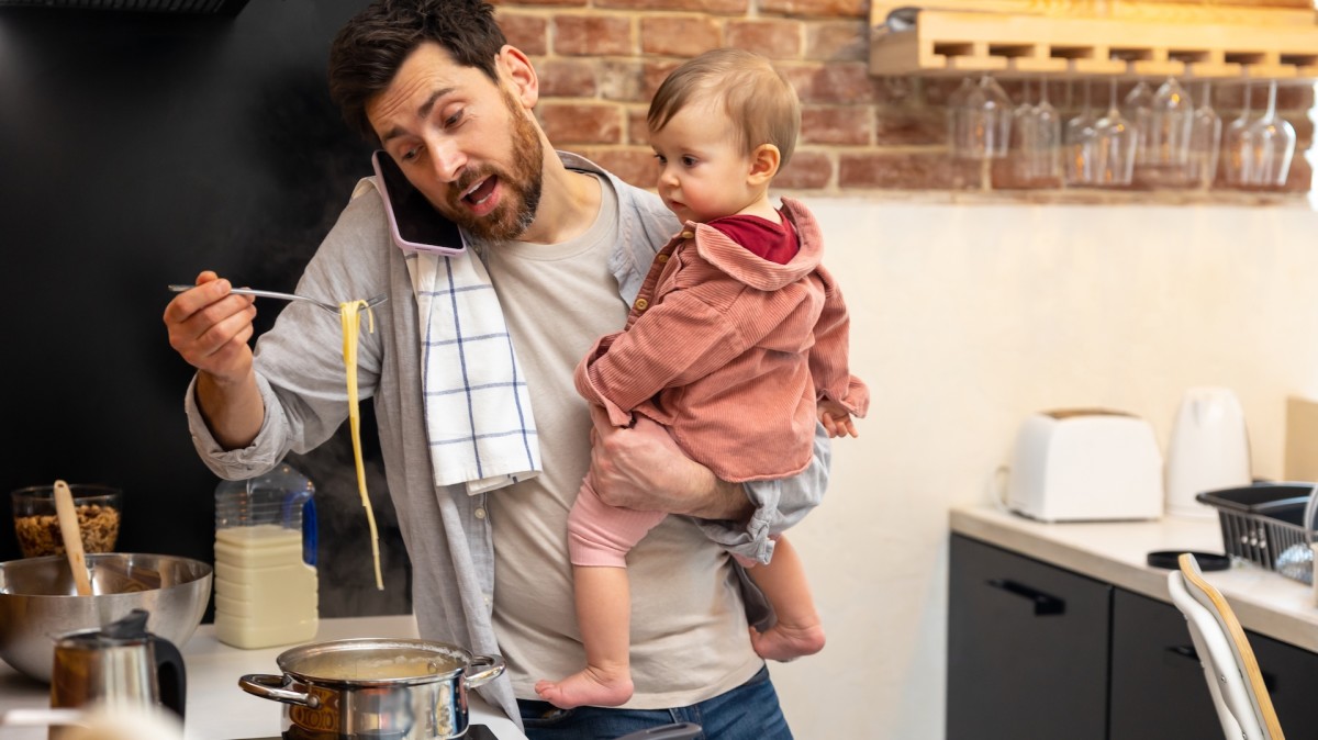 Dad Tries to Sneak a Snack in Front of Baby and Fails Miserably ...