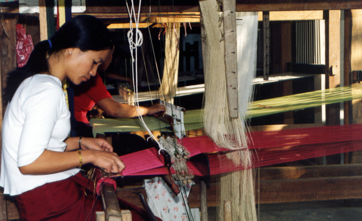 Silk Weaving in Laos : An Ancient Asian Tradition - HubPages
