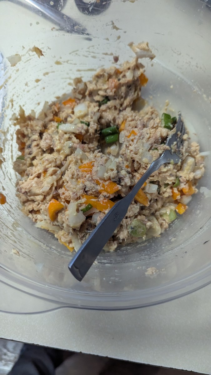 Pan Frying a Hand Mixed Salmon Patty - HubPages