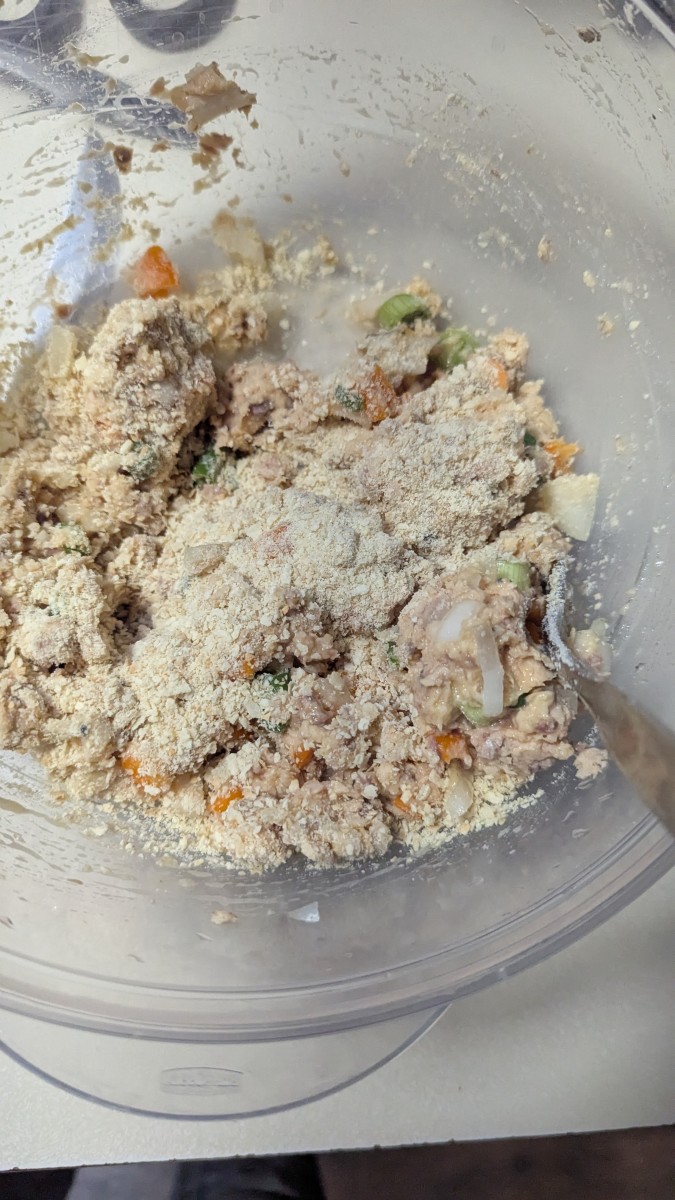 Pan Frying a Hand Mixed Salmon Patty - HubPages