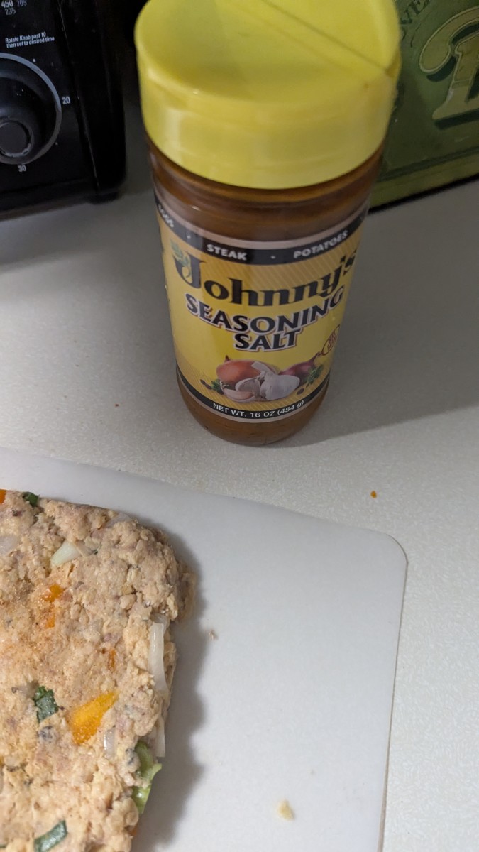 Pan Frying a Hand Mixed Salmon Patty - HubPages
