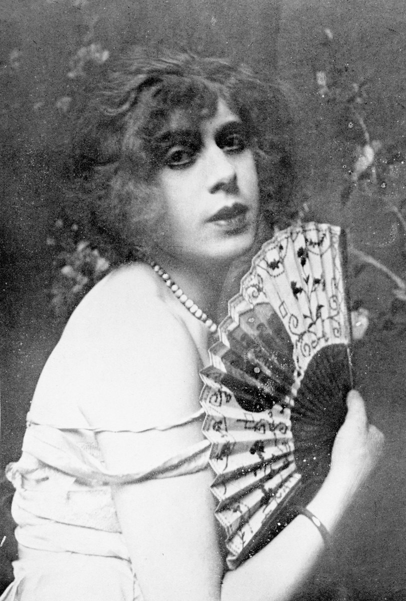 10 Transgender People Who Made History - HubPages