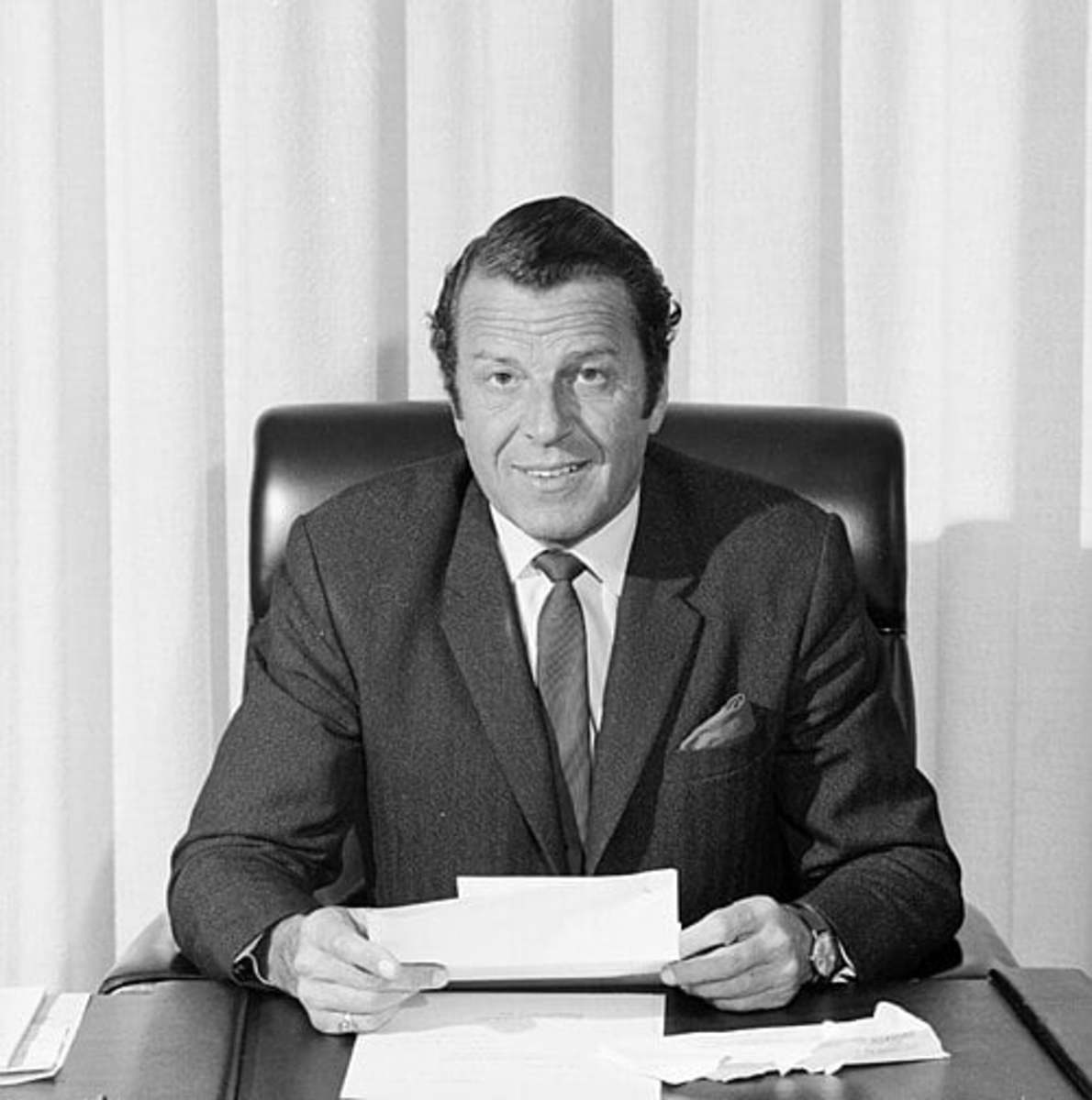 All-Time Line-Ups of Australian Footballers-Turned-Politicians - HubPages
