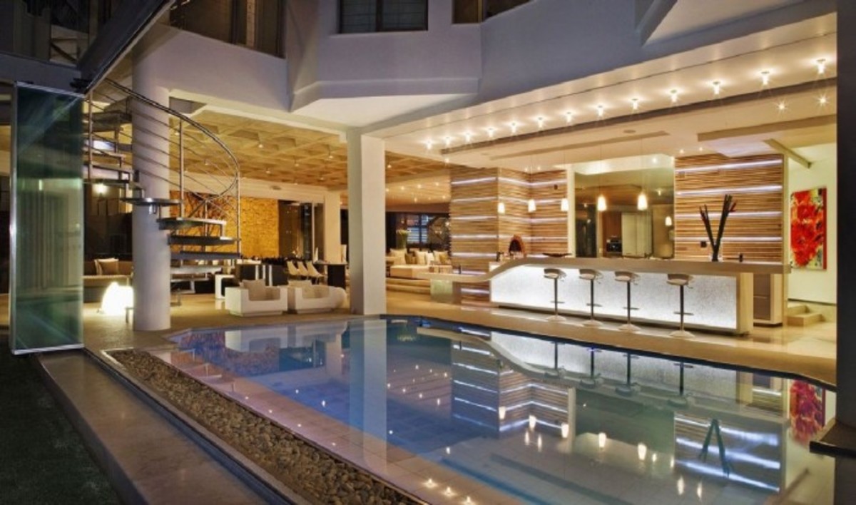 Fantastic Indoor Swimming Pools - Living Rooms with Lap Lanes Included ...