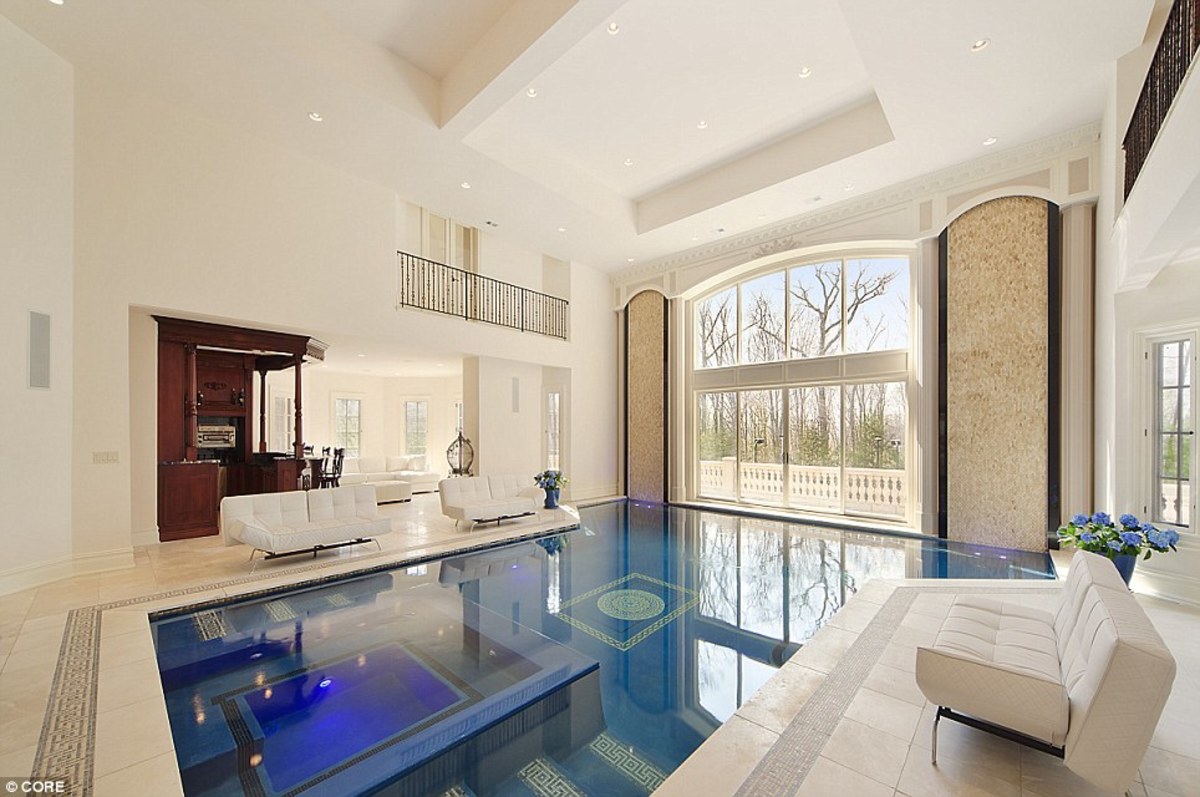 Fantastic Indoor Swimming Pools - Living Rooms with Lap Lanes Included ...