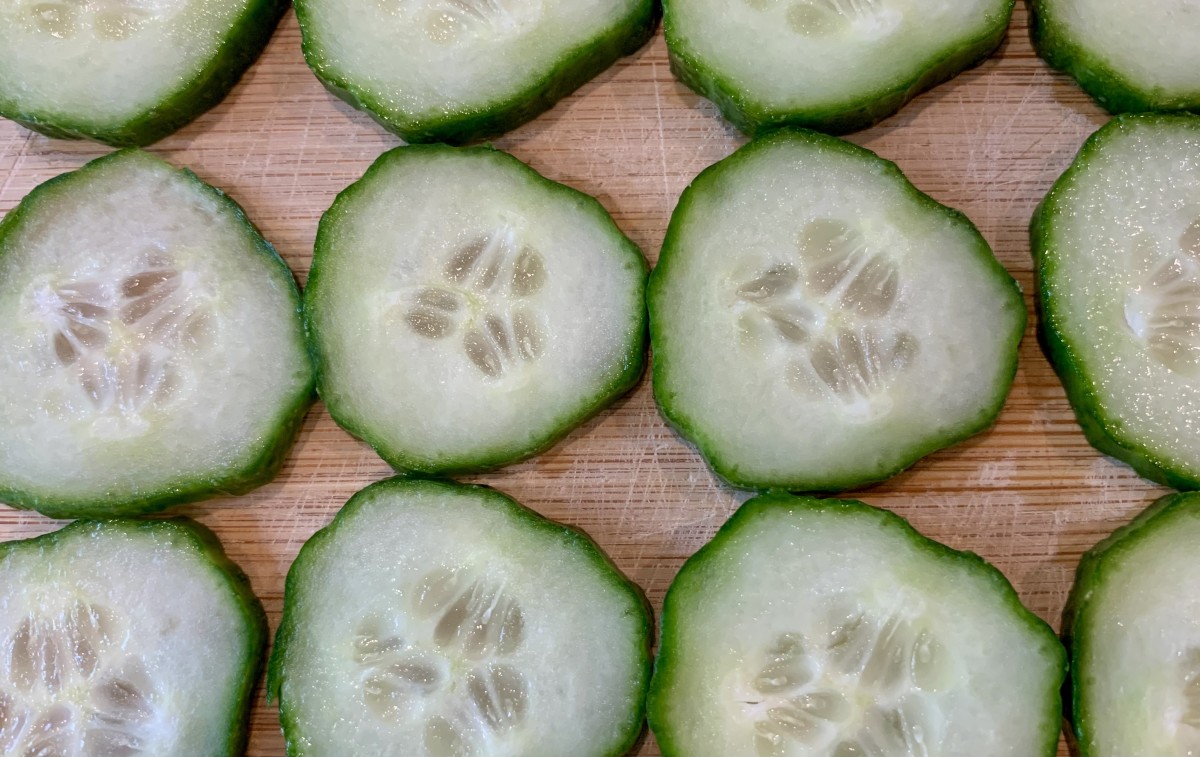 Is Cucumber an Effective Natural Treatment for Dark Eye Circles and ...
