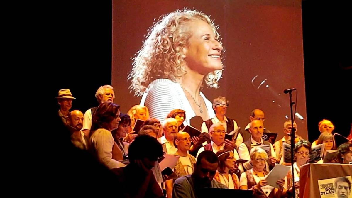 50 Best Old Friend Songs for IG Reels & Stories - HubPages