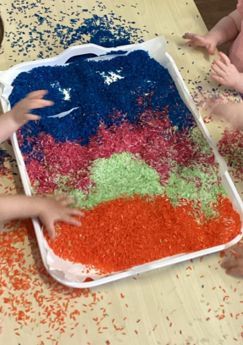 A Month of Sensory Play: 4 Weekly Themes That Build Brains and Spark ...