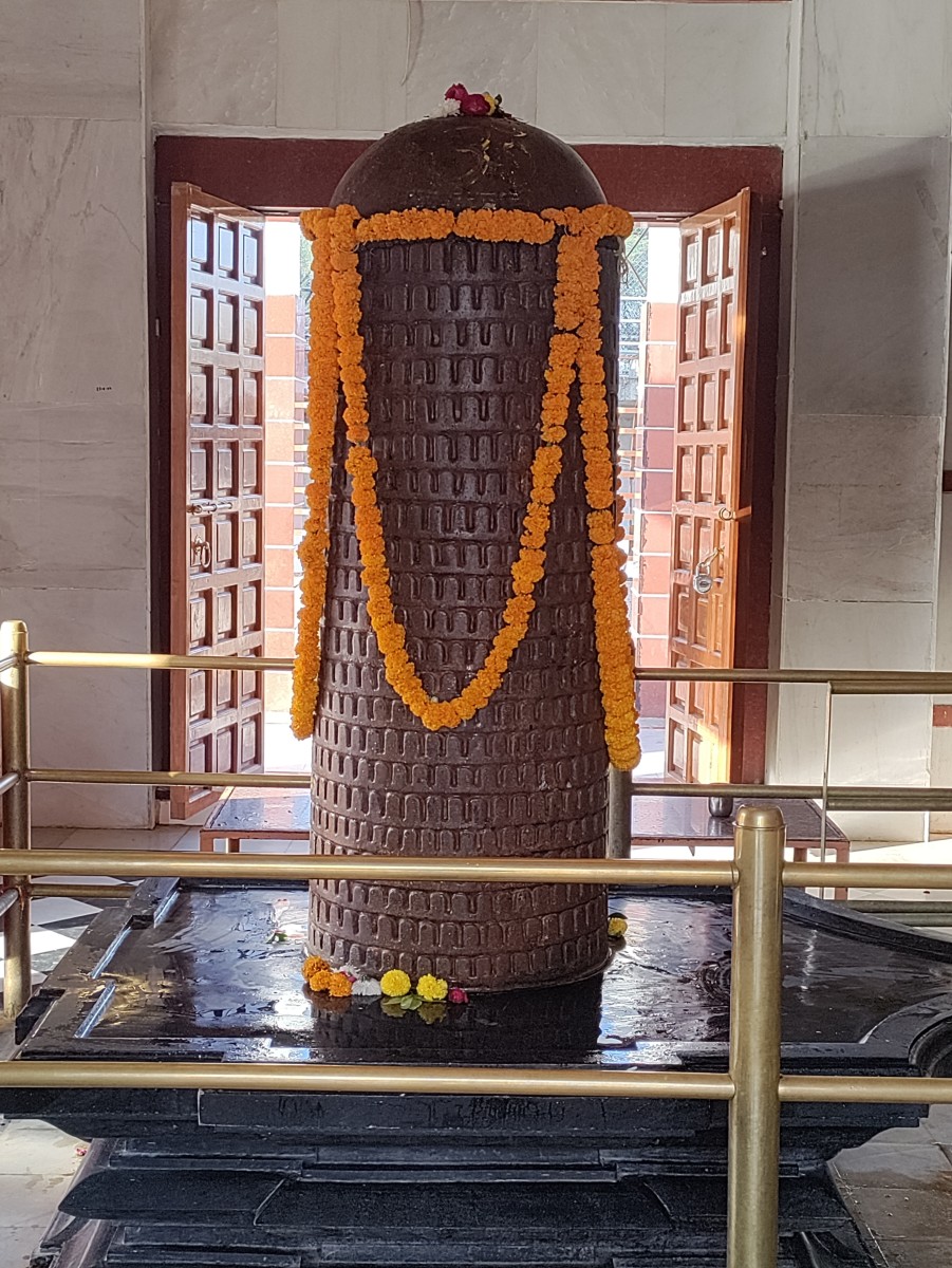 “Sahasra Lingam” – Shiva Lingam with a mathematical formula - HubPages