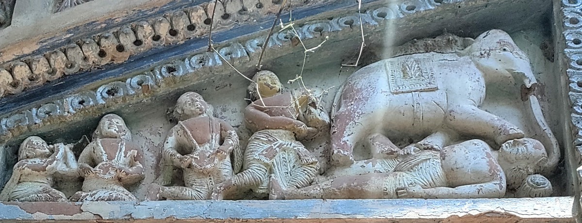 Elephants in temple decorations in West Bengal - HubPages