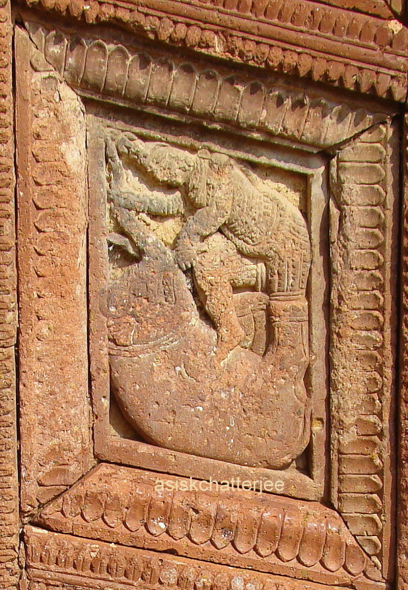 Elephants in temple decorations in West Bengal - HubPages
