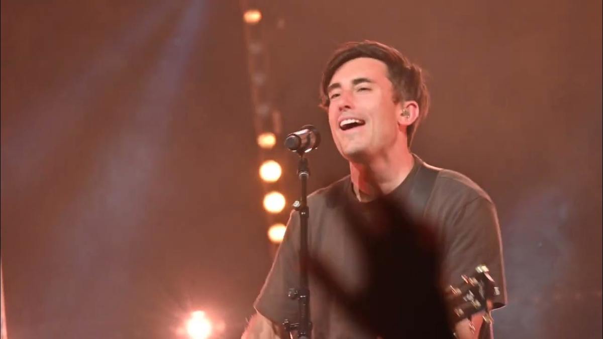 50 Best Worship Songs About the Future - HubPages