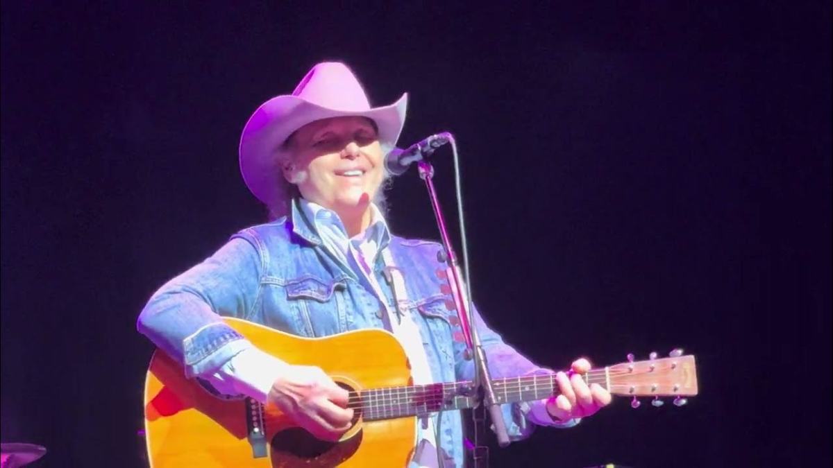 50 Best Country Songs About City Life - HubPages