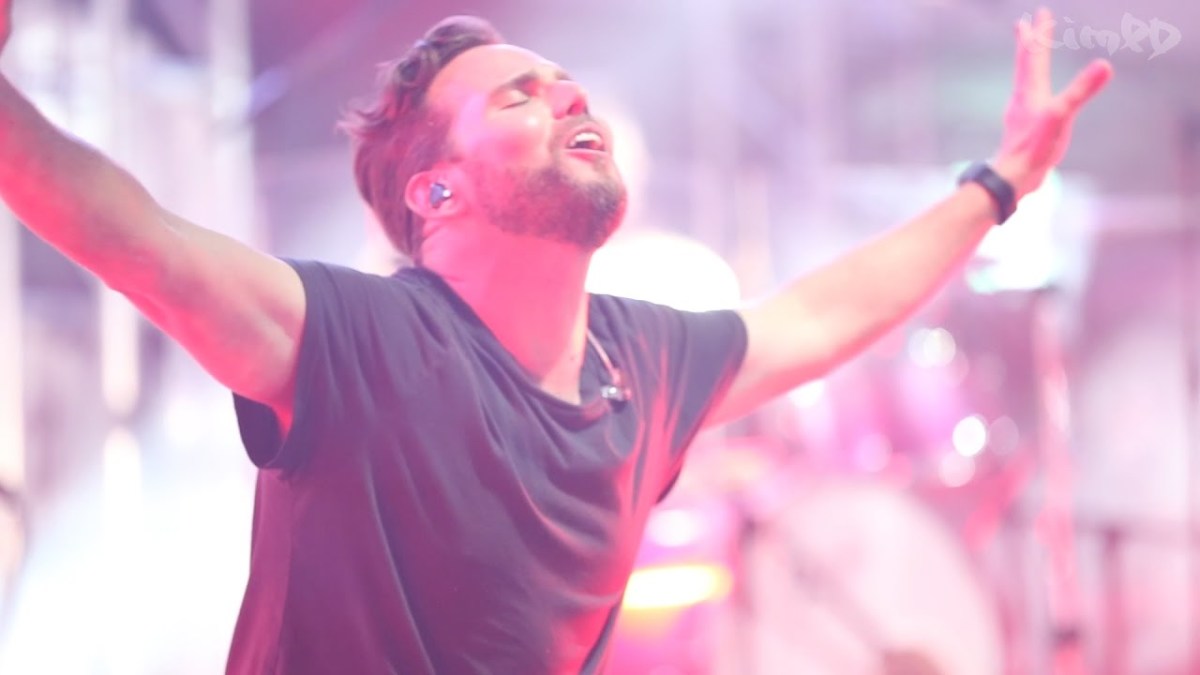 50 Best Worship Songs About Mercy - HubPages