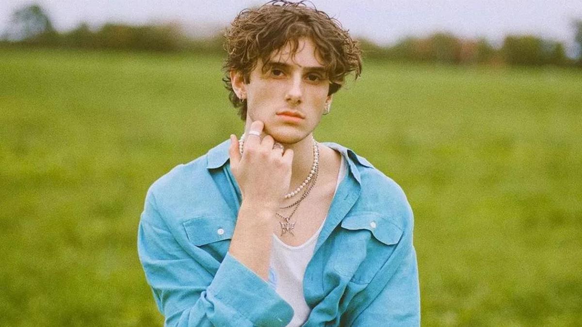 50 Best Hopeful Romantic Songs for IG Reels & Stories - HubPages