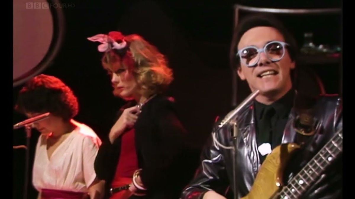 50 Best Techie Songs for IG Reels & Stories - HubPages