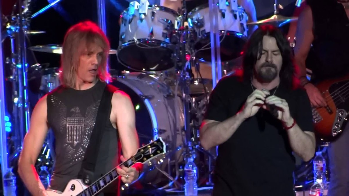 50 Best Rock Songs About Falling in Love - HubPages