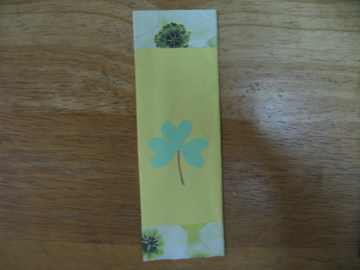 Earth Day and St. Patrick's Day Craft : Shamrock Bookmark - HubPages