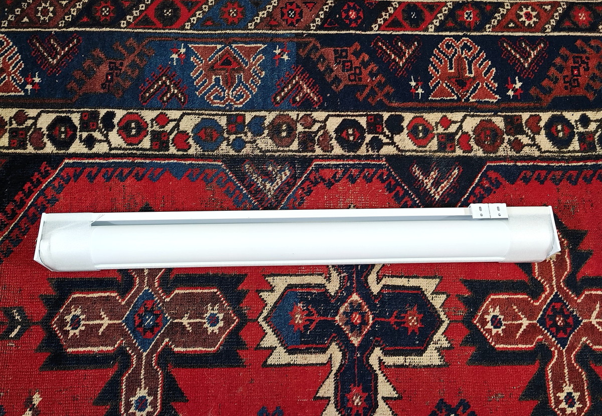 Review of the SmartWings Motorized Roller Shades - HubPages