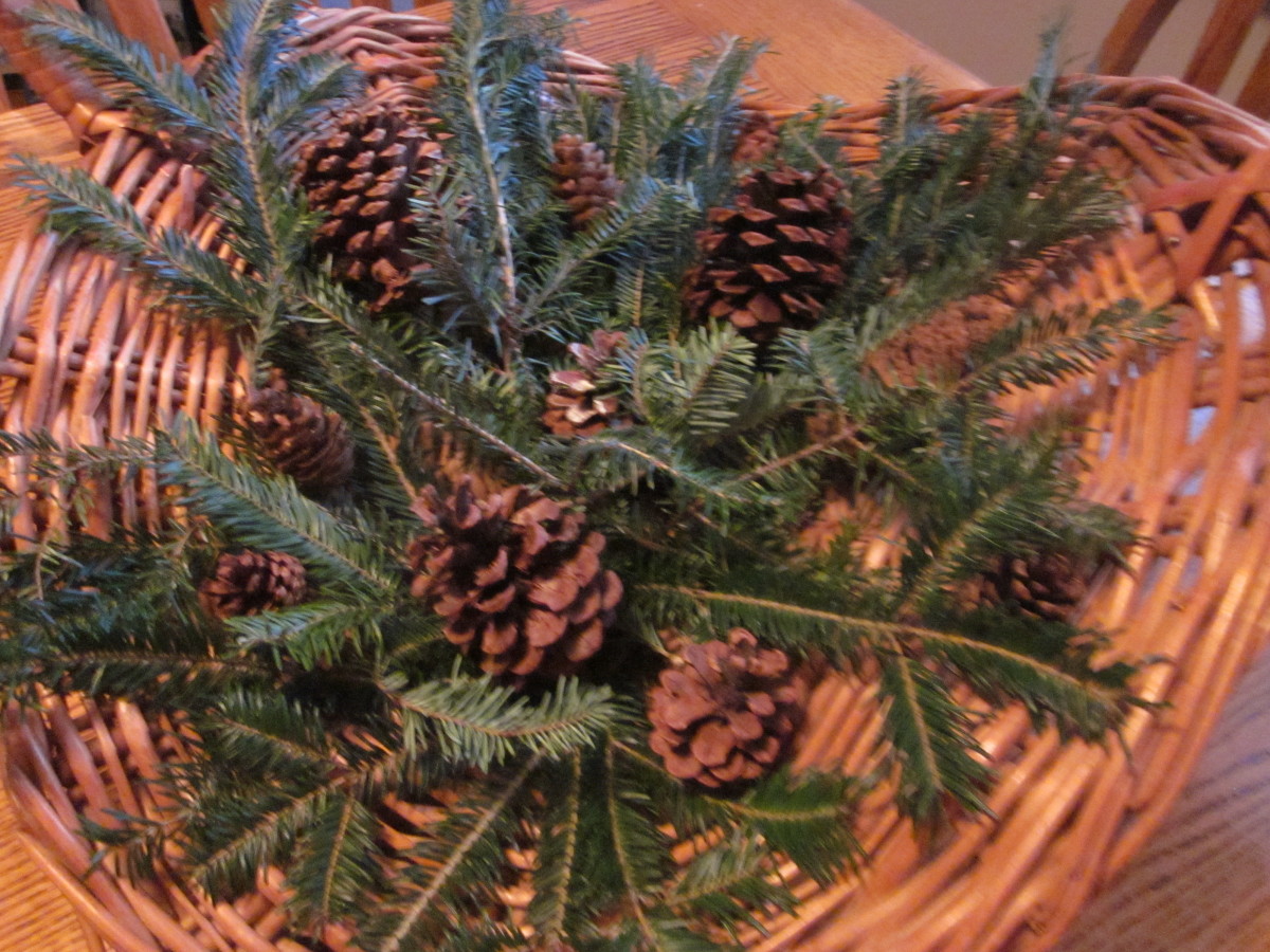 Christmas Baskets With Evergreen Boughs - HubPages