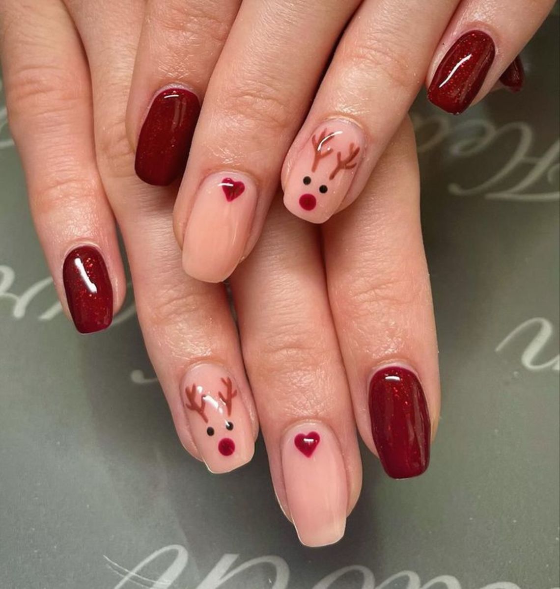 50+ Stunning Winter Nail Art Designs for Christmas and Beyond - HubPages