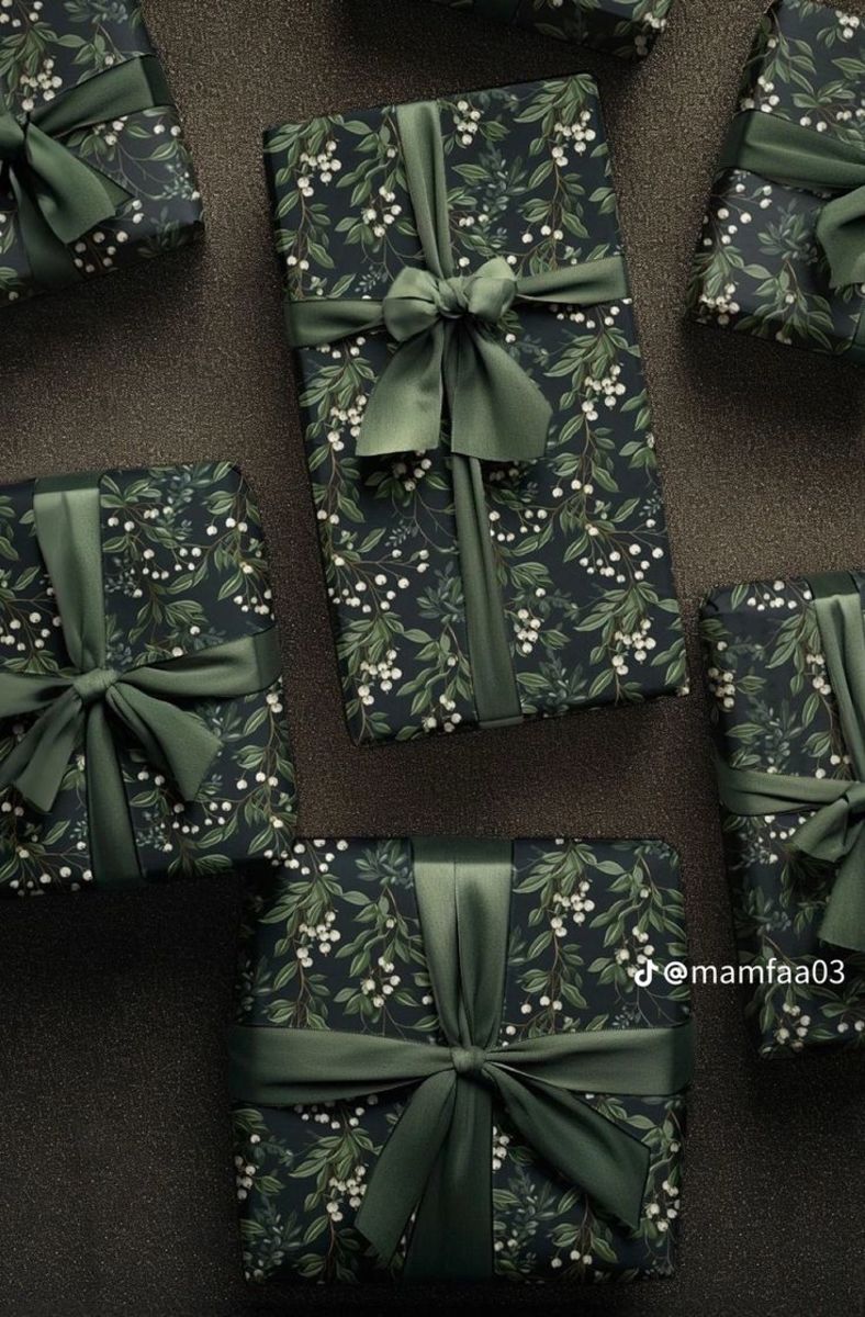 35+ Creative Christmas Gift Wrapping Ideas for Friends & Family - HubPages