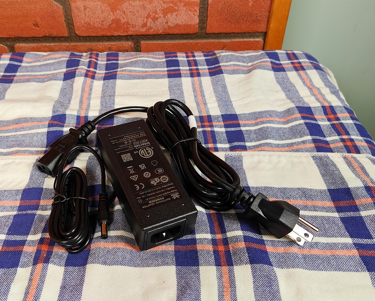 Review of the Xming Episode One Smart Projector - HubPages