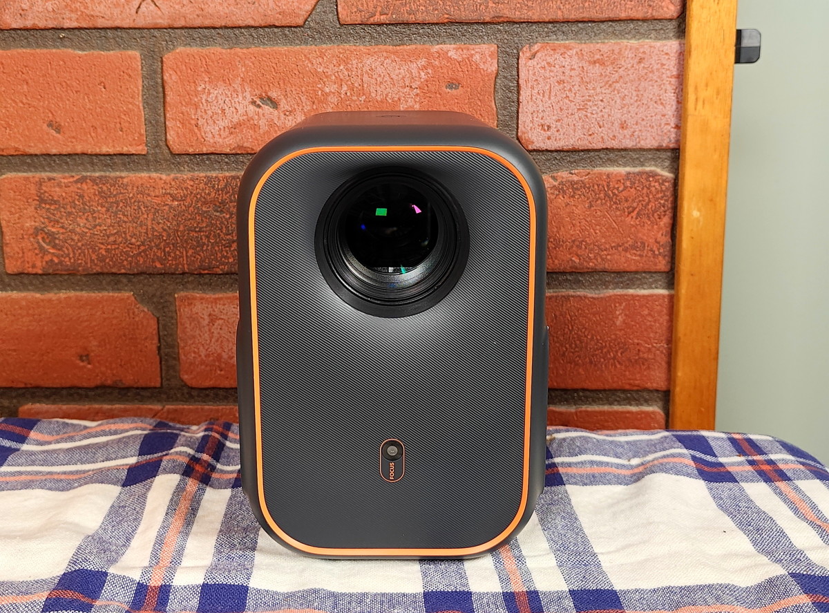 Review of the Xming Episode One Smart Projector - HubPages