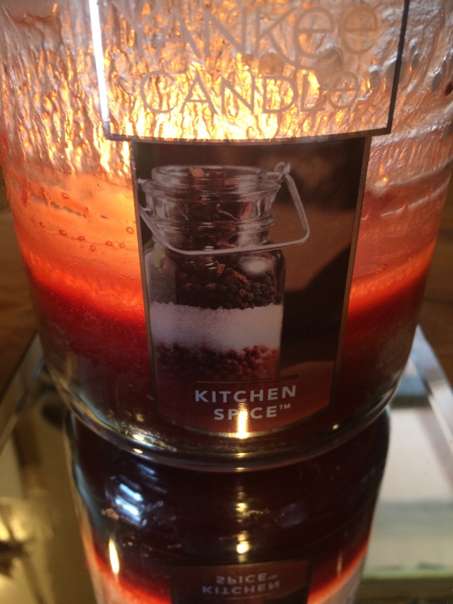 Home Fragrance Reviews: Yankee Candle Kitchen Spice Scented Candle ...