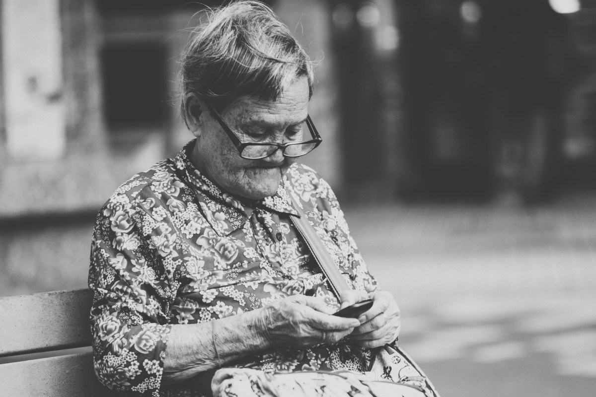 What To Do If Your Loved One Does Not Recognize You - HubPages