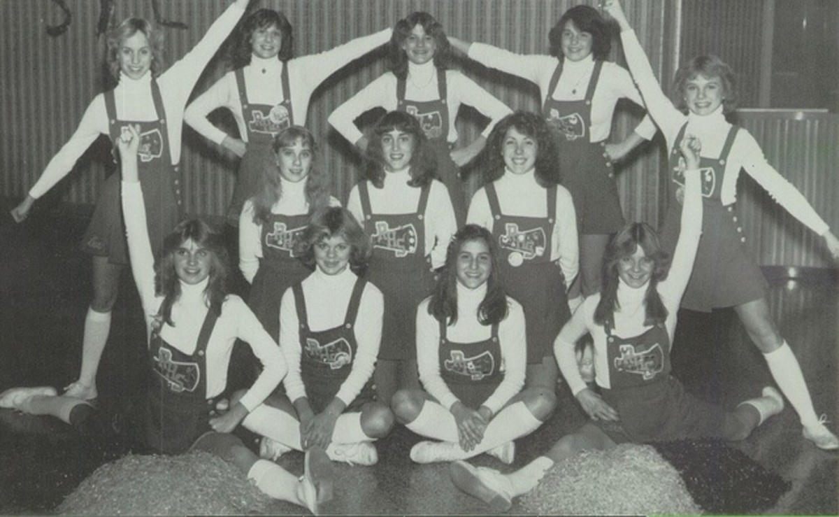 What Cheerleaders Are Thinking When They Are Not Cheering - HubPages