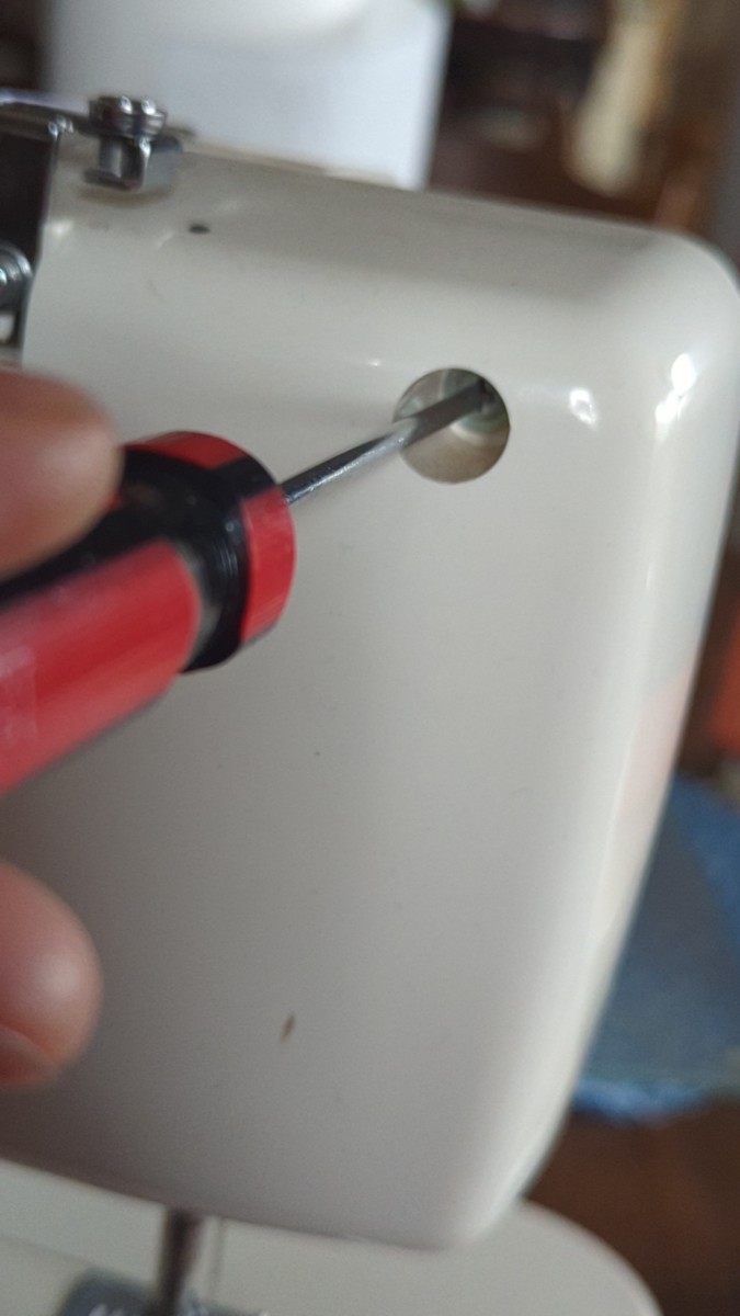 Brother LS-30 Sewing Machine - Oiling the Moving Parts - HubPages