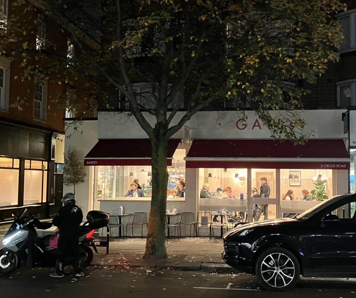 Why Coffee Shops Suck – & Not Just Your Money - HubPages