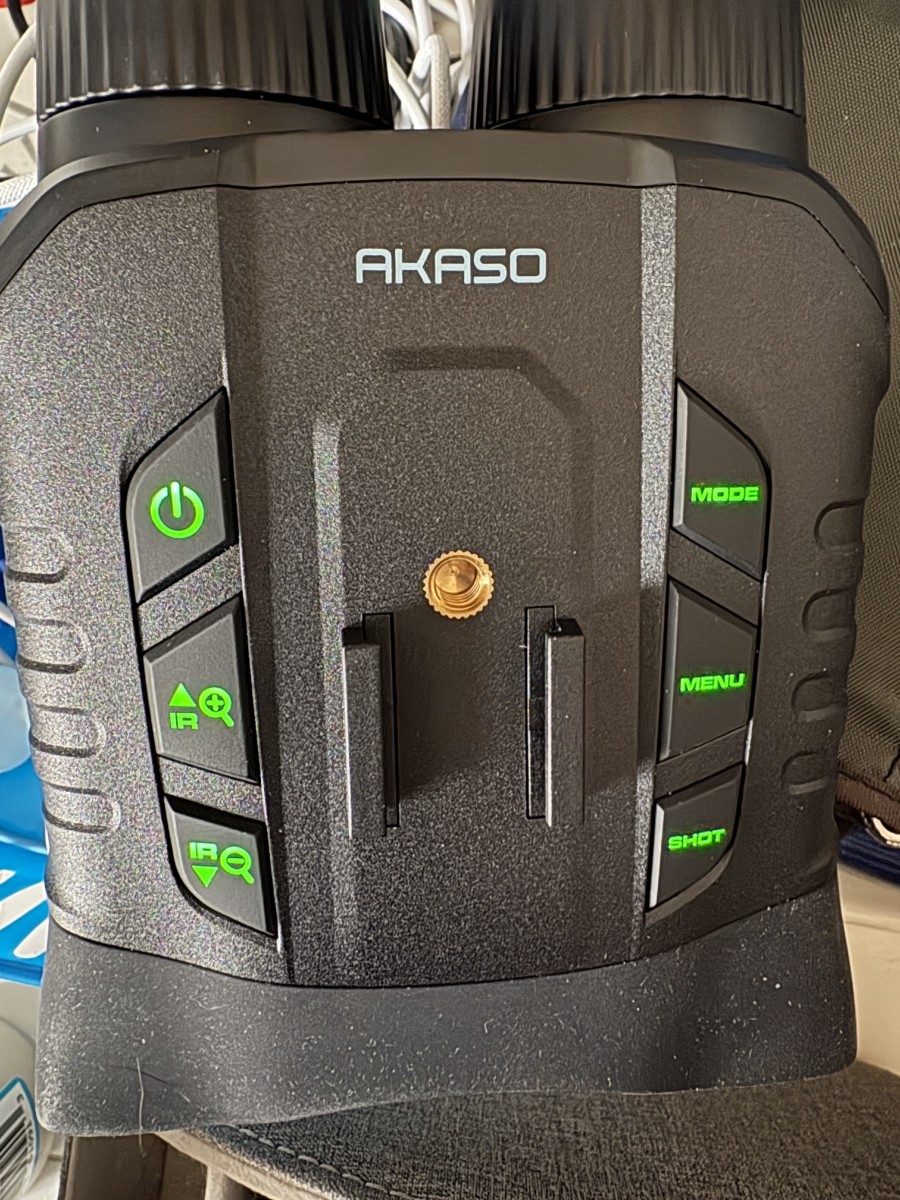 AKASO’s Seemor 200 Is The Night Vision Binoculars For Seeing In The ...