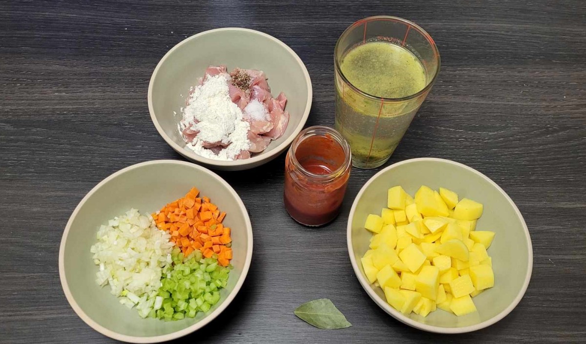 Budget-Friendly Comfort: Chicken & Potato Stew - HubPages