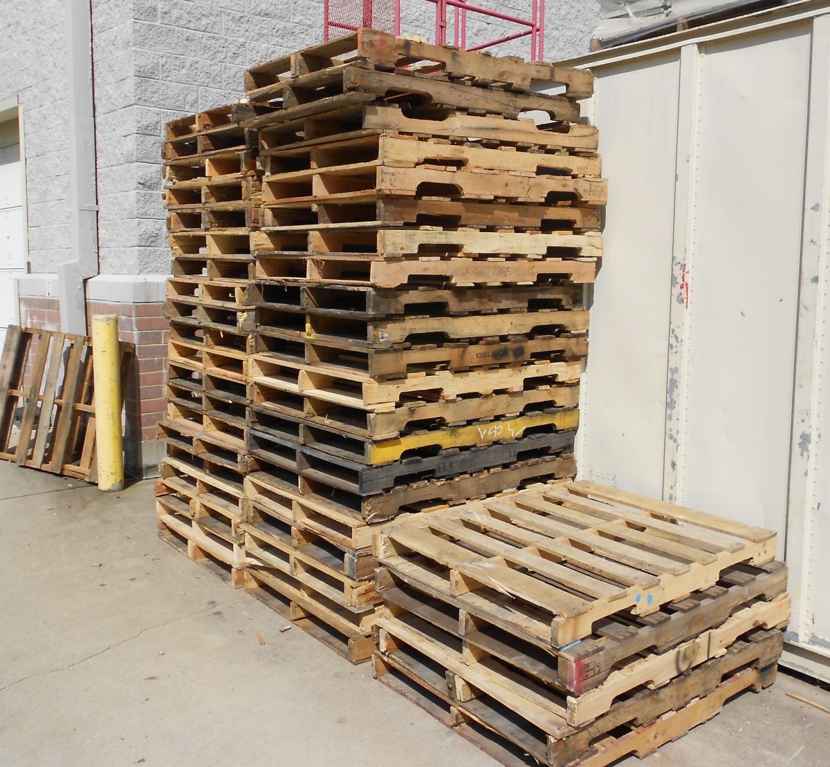 Pallet Recycling Projects:One Pallet At A Time - HubPages