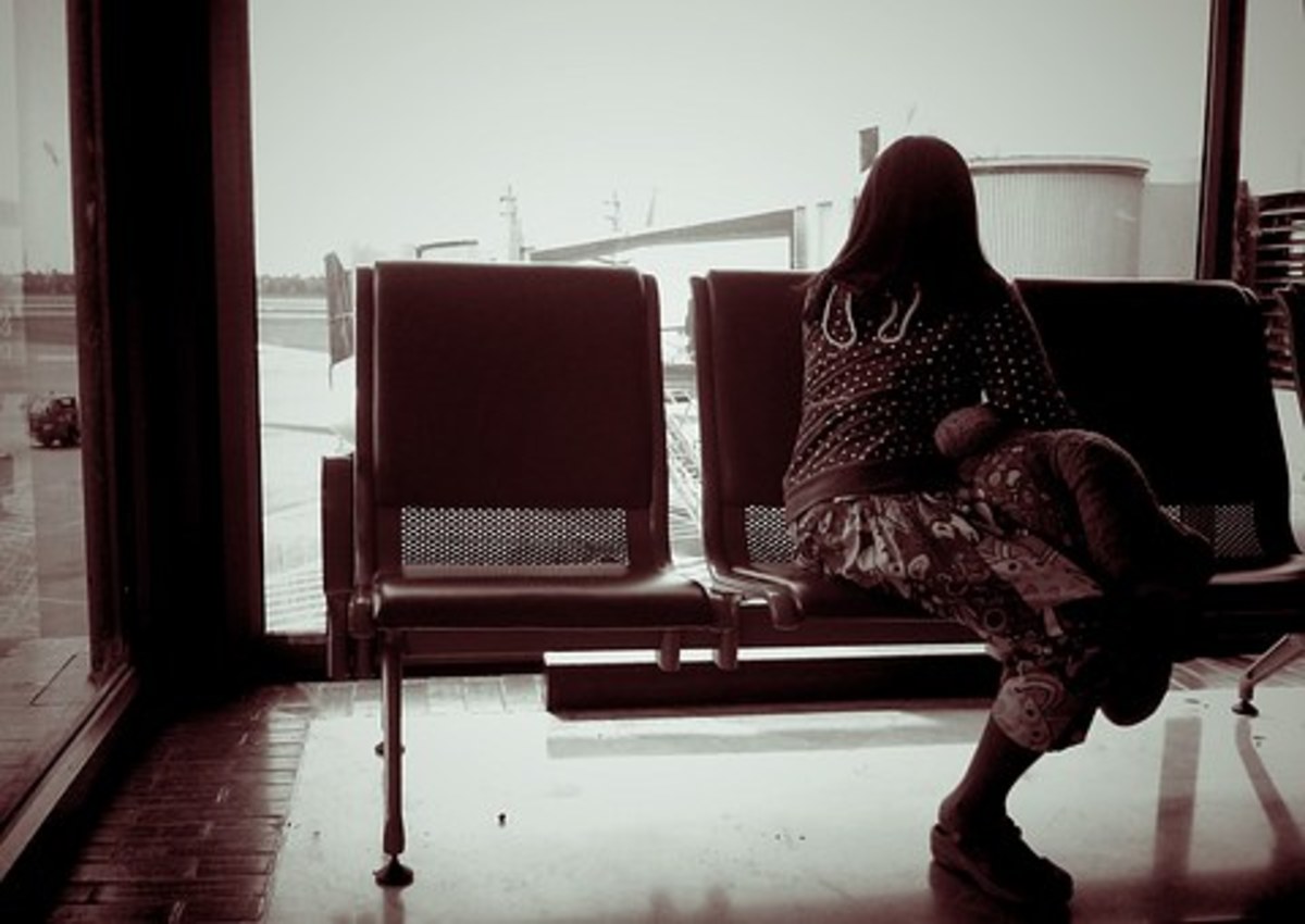 Flying Alone, Unaccompanied Minors on Plane Flights - HubPages