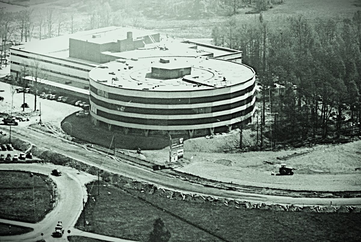 Ingvar Kamprad: The Legendary Story of the Swedish Entrepreneur and the ...